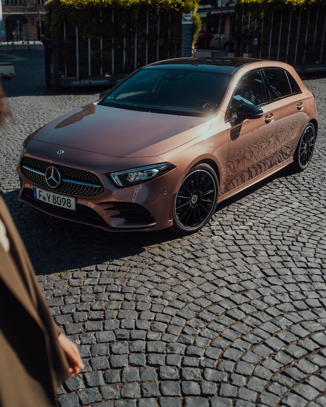 This Mercedes Benz A Class Dazzles In Rose Gold Metallic LaptrinhX This Mercedes Benz A Class Dazzles In Rose Gold Metallic LaptrinhX